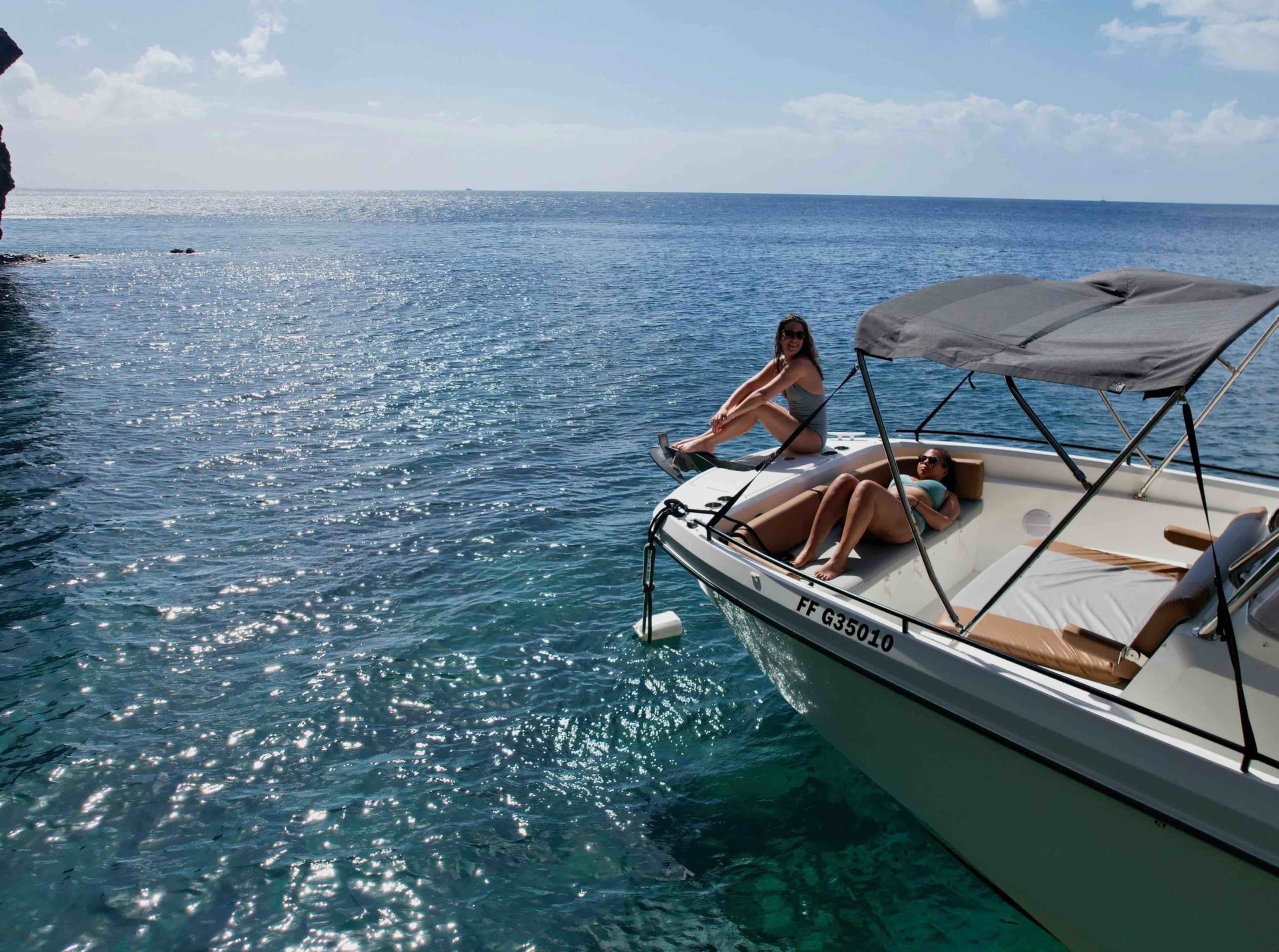 LAND & SEA Charter - Location de bateaux avec capitaine